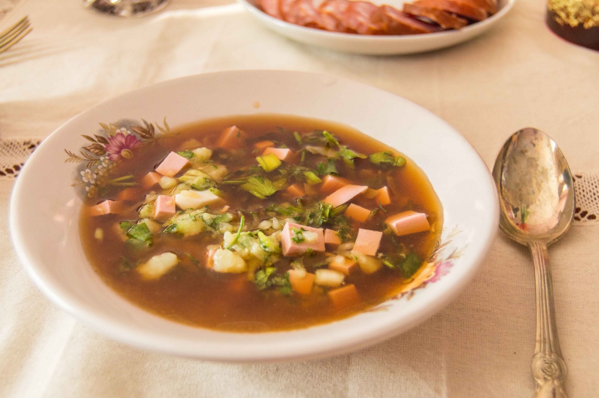 What do Russians eat with soup?