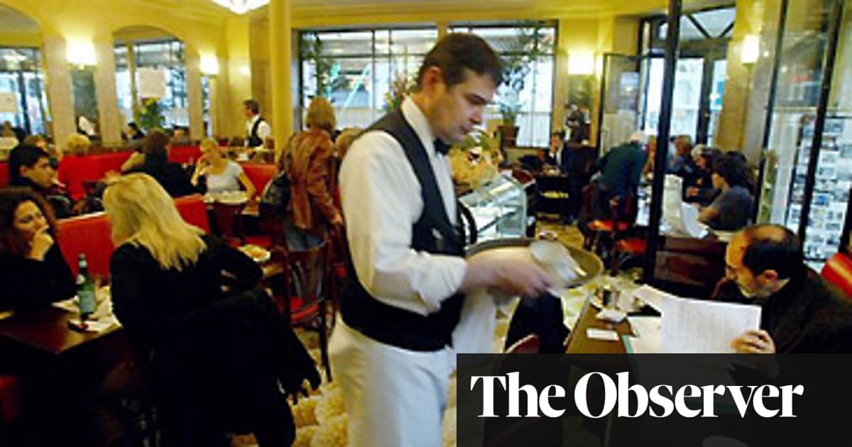 What do waiters say in France?