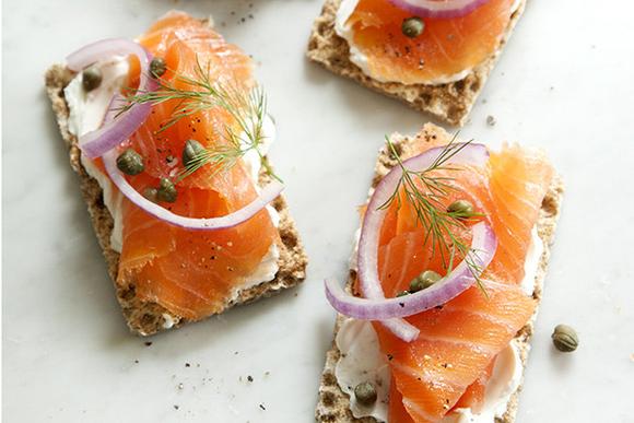 What do you eat cold smoked salmon with?