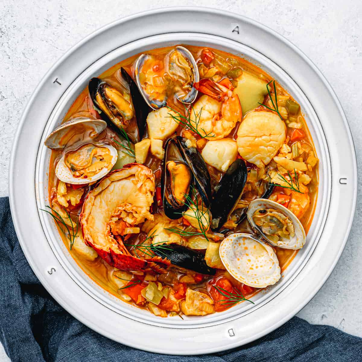 What do you eat with bouillabaisse?