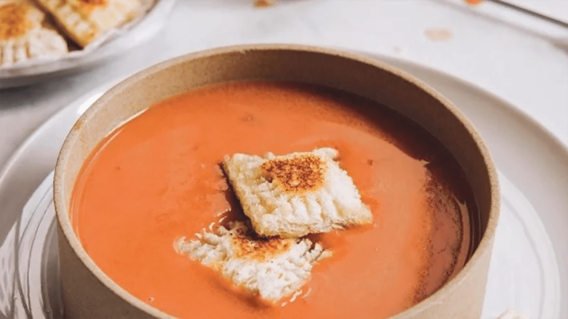 What do you eat with tomato bisque?