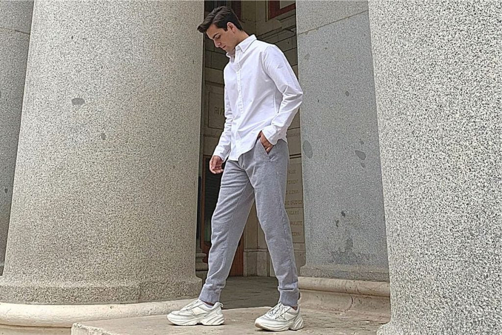 What do you wear with grey joggers?