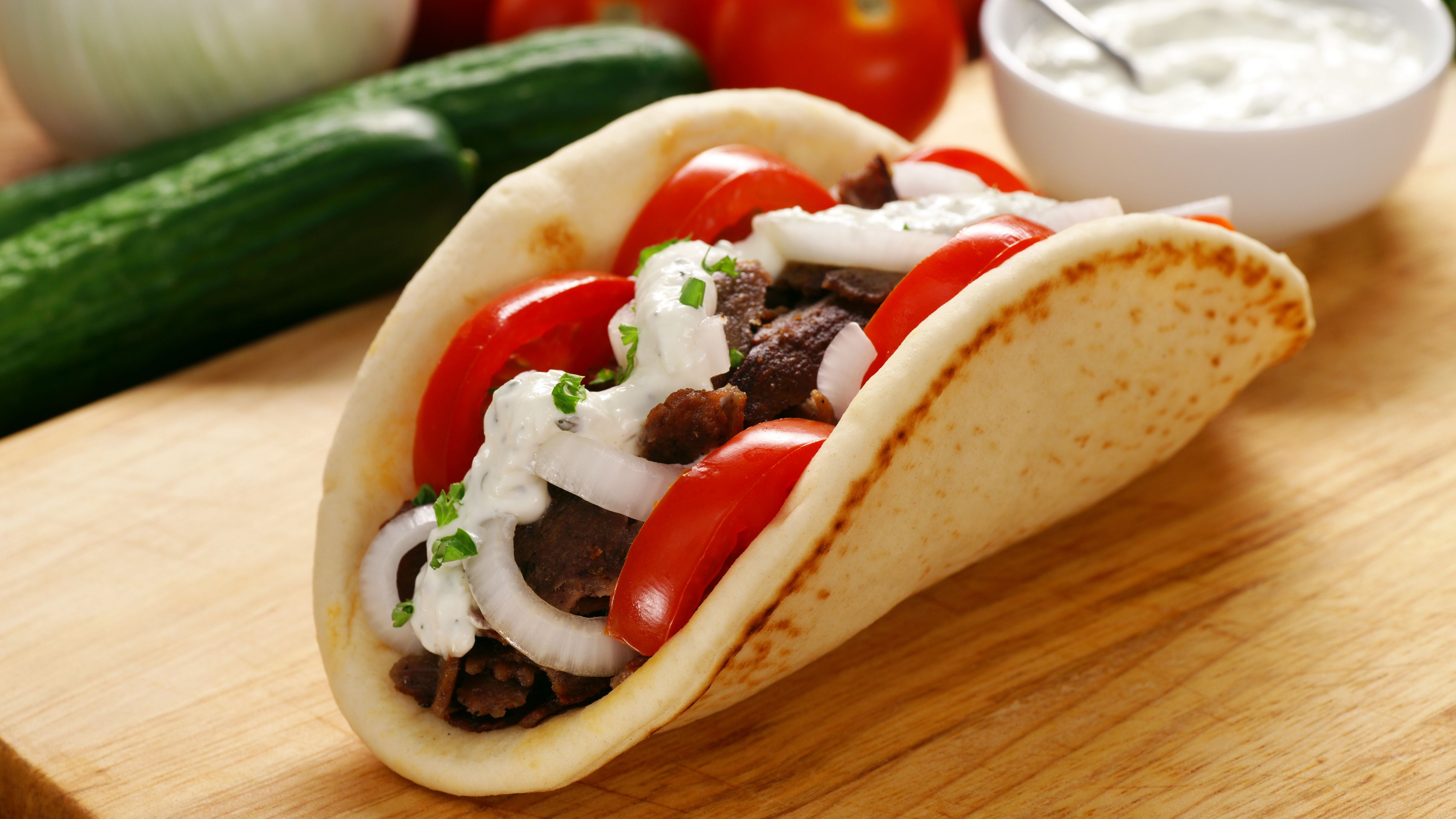 What does a gyro come with?