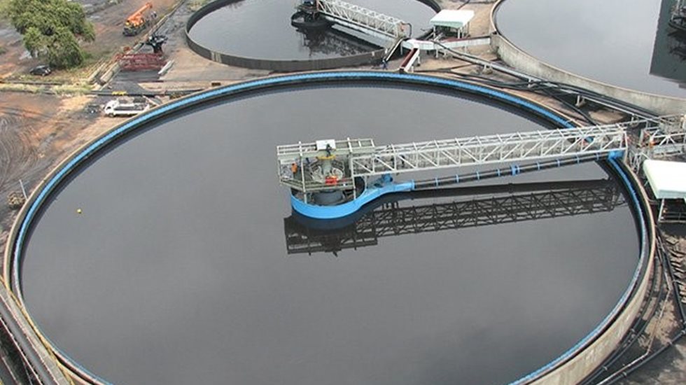 What does a thickener do mining?