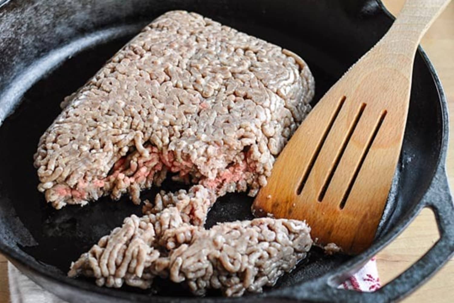 What does bad meat look like when cooked?