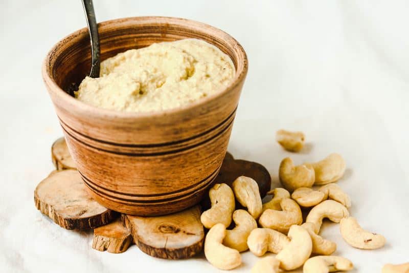 What does cashew cheese taste like?
