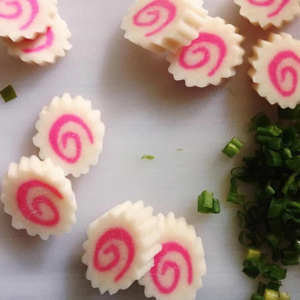 What does fish cake taste like in ramen?