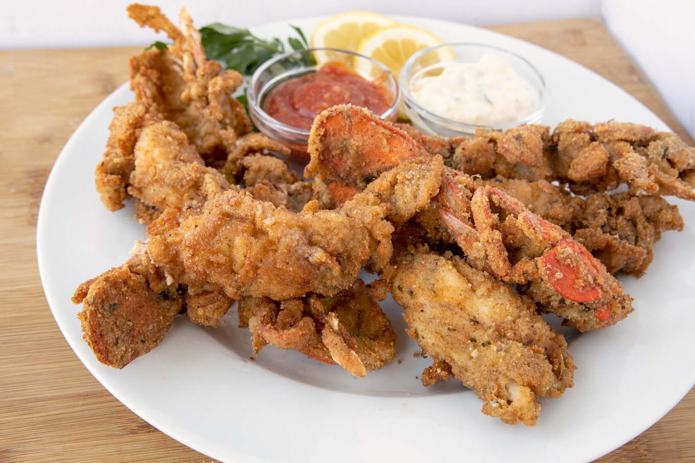 What does fried lobster taste like?