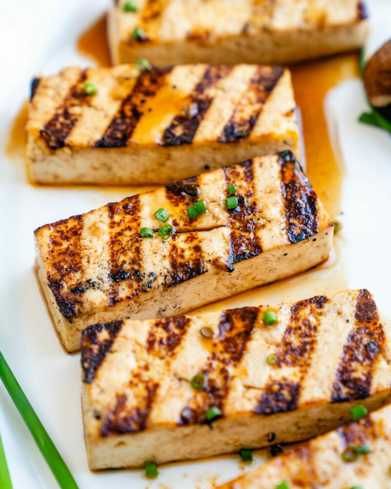 What does grilled tofu taste like?