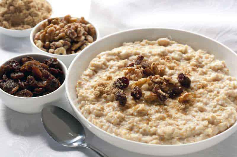 What does plain oatmeal taste like?