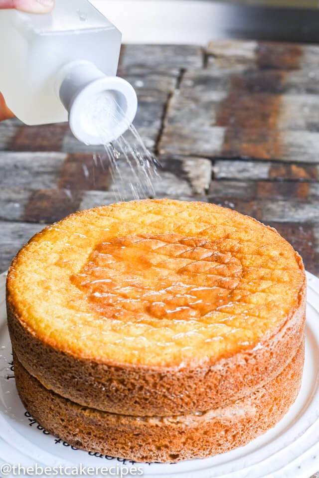 What does simple syrup do to cake?