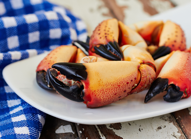 What does stone crab taste like?