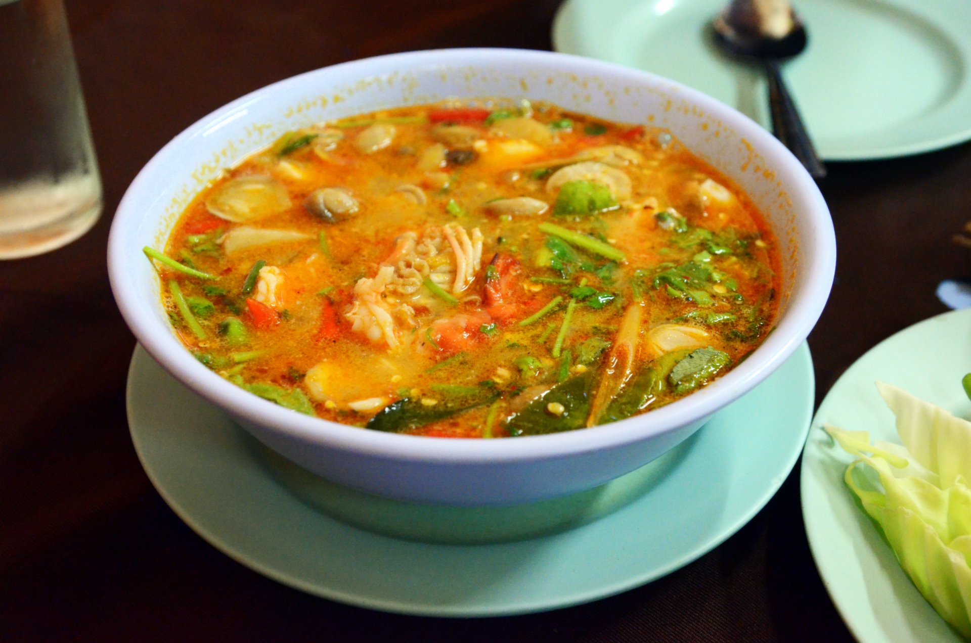 What does tom yum mean in Thai?