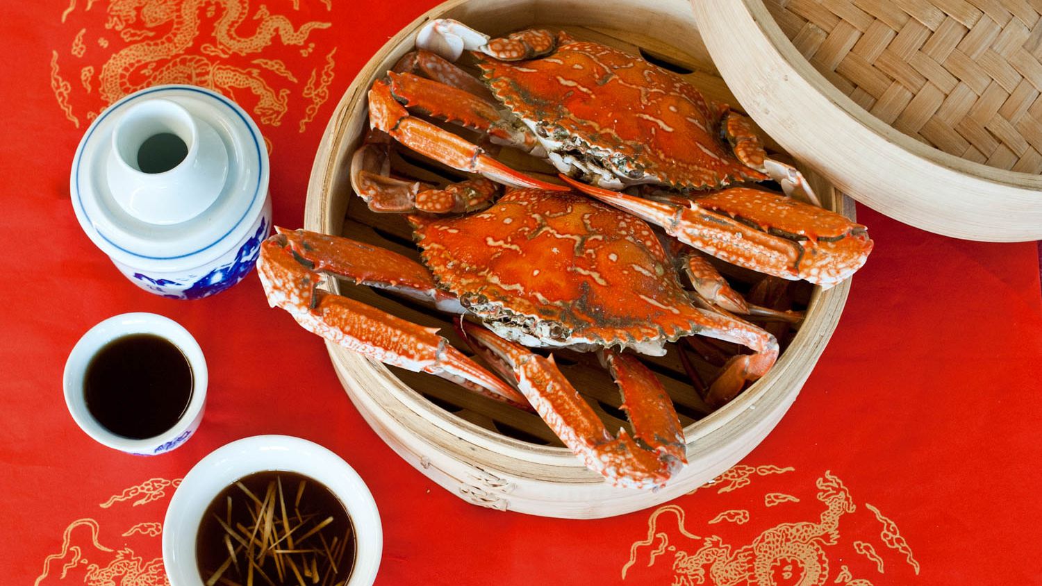 What does vinegar do for crab?