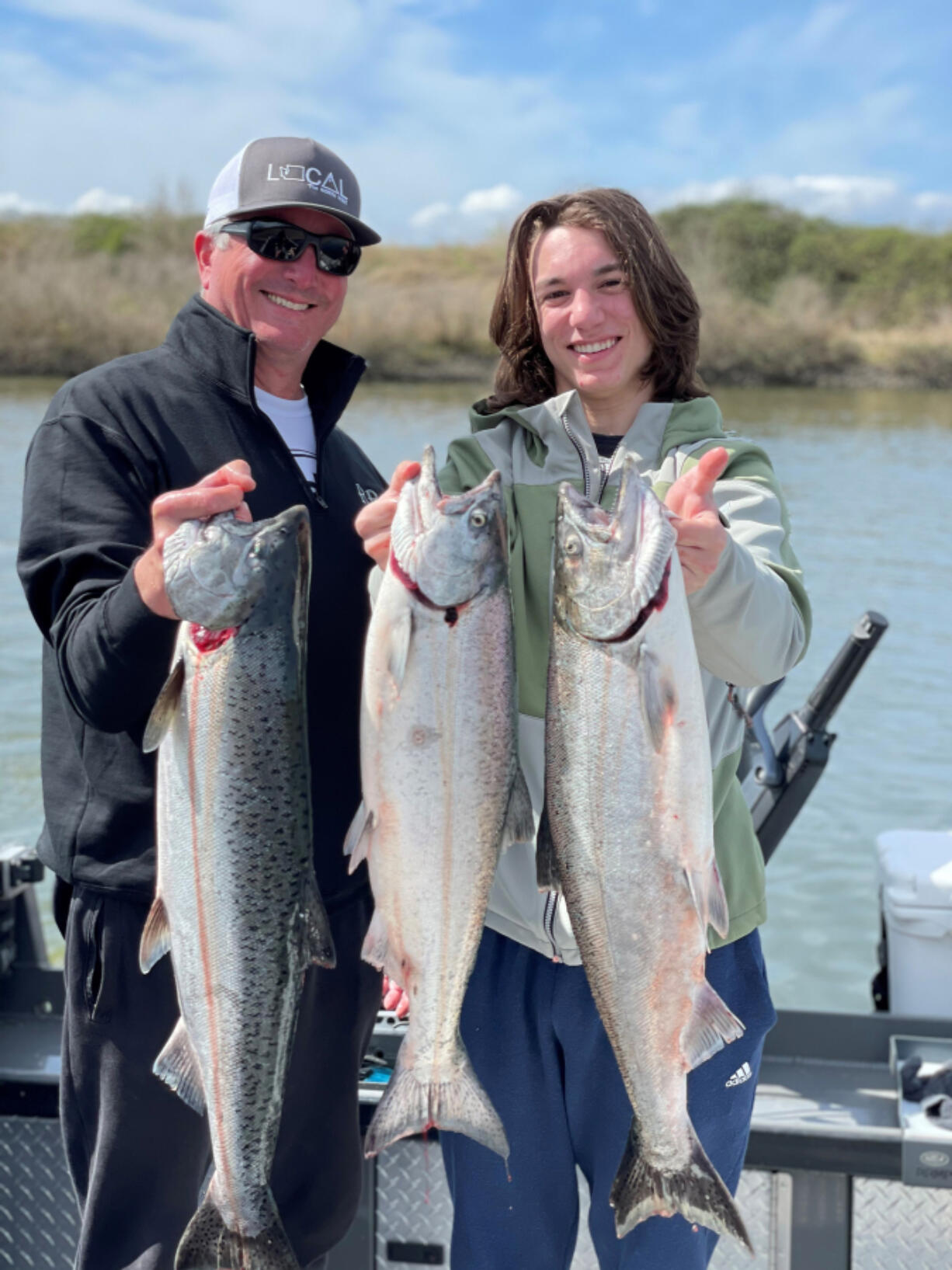 What fishing season is it on the Columbia River?