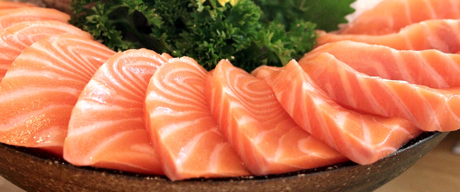 What foods have the same nutrients as salmon?