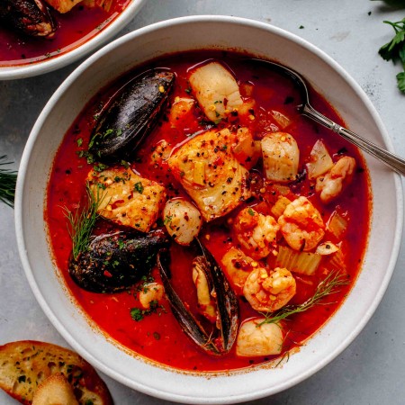 What goes with cioppino?
