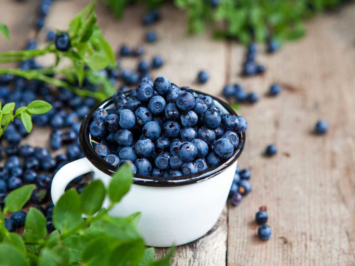 What happens if you eat a lot of blueberries?