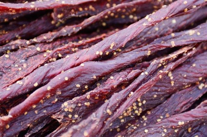 What happens if you put too much cure in jerky?