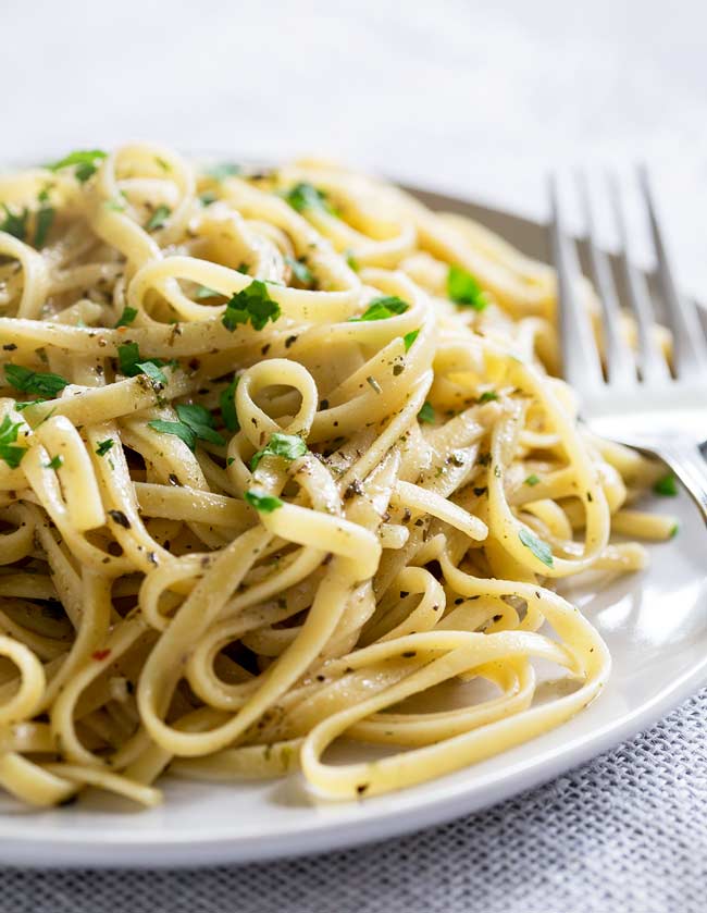 What herbs go in Italian pasta?