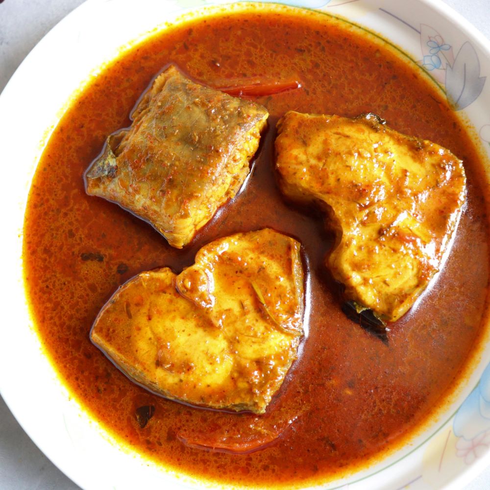 What is a good recipe for fish curry?