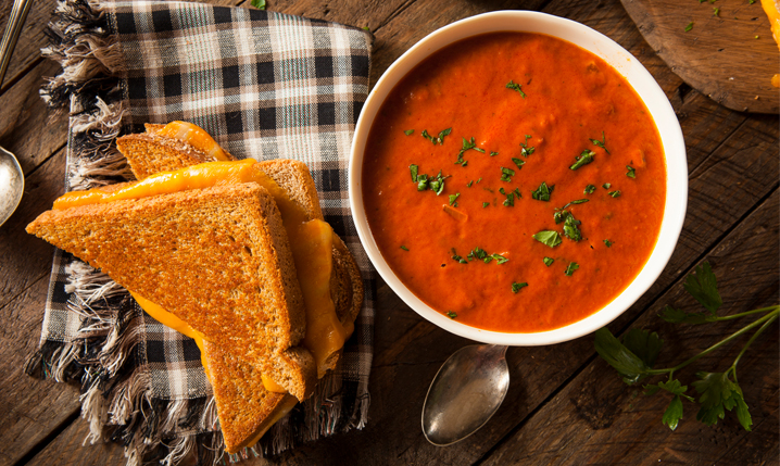 What is a good side dish for tomato soup?