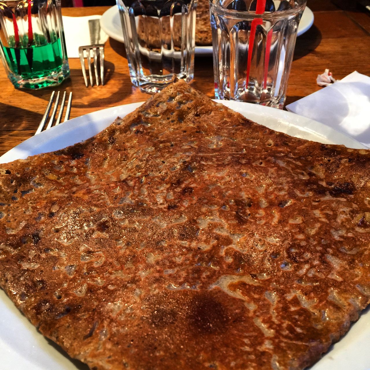 What is a typical lunch for French families on weekdays weekends?