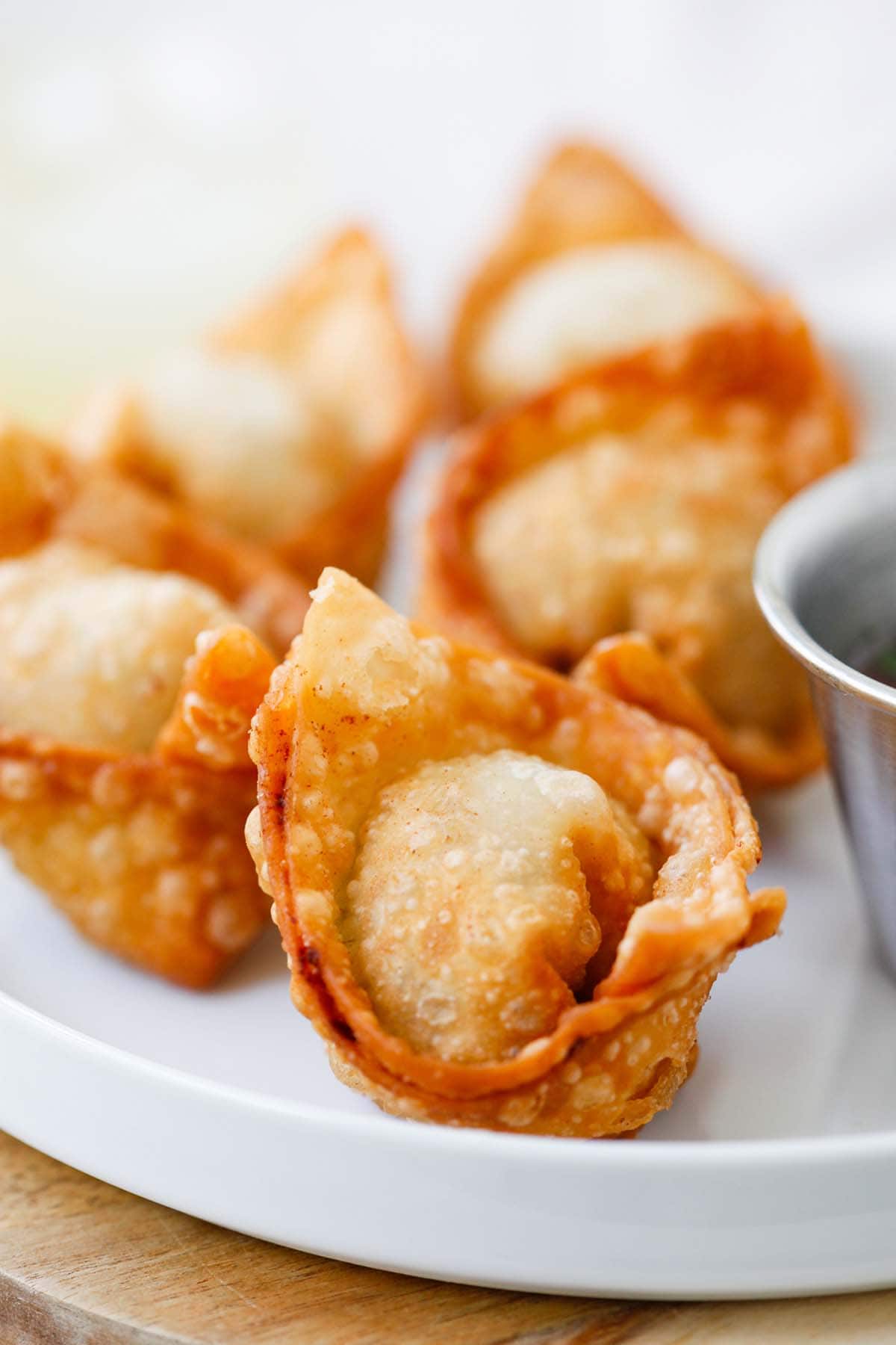 What is a wonton made out of?