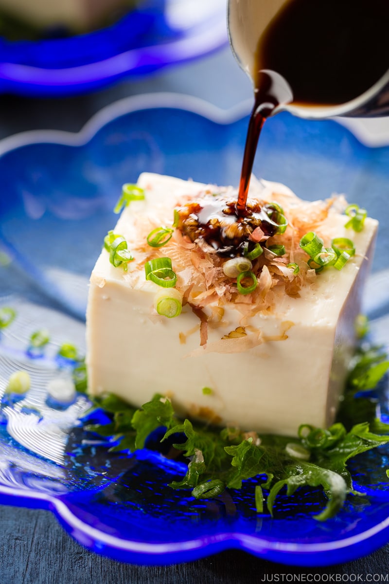 What is chilled tofu (hiyayakko)?