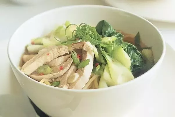 What is garnish for chicken noodle soup?