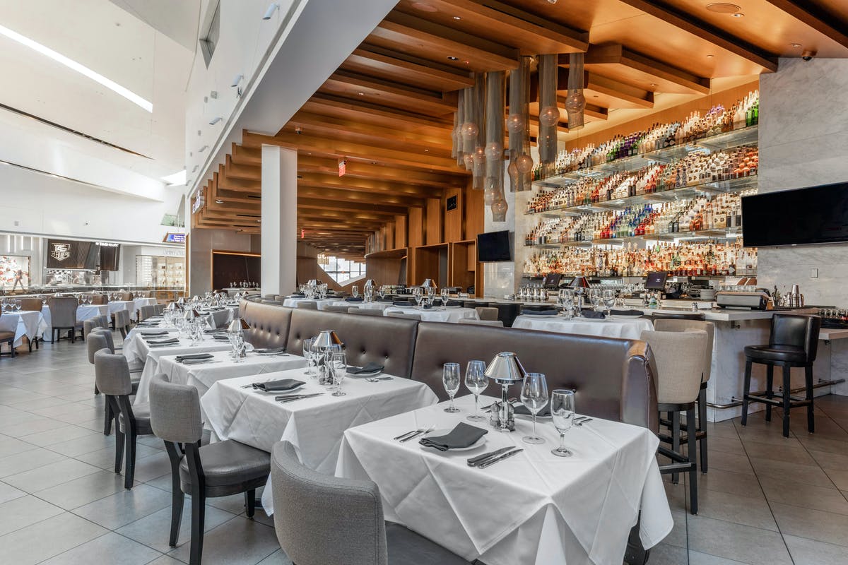 What is HIgh top seating at Mastro's?