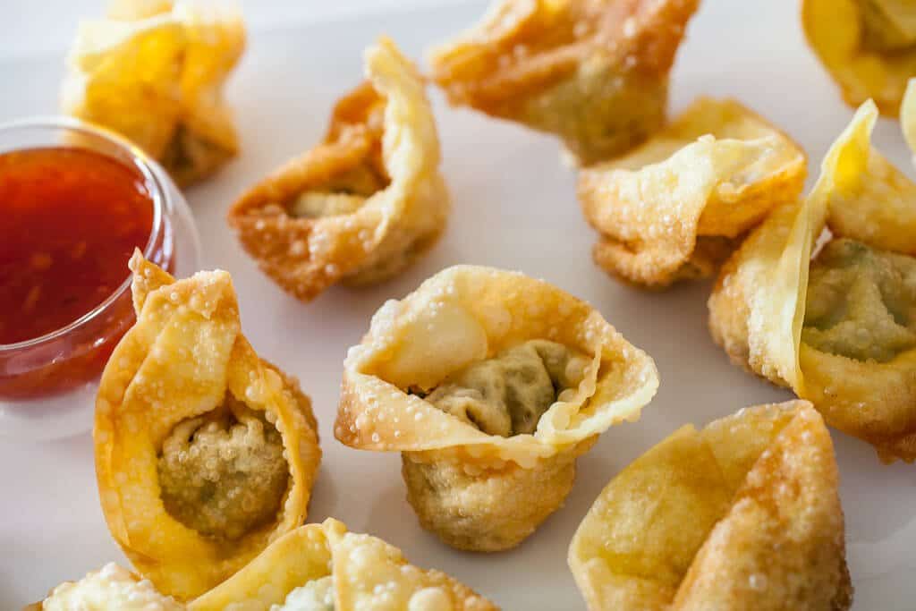 What is in a wonton Chinese food?