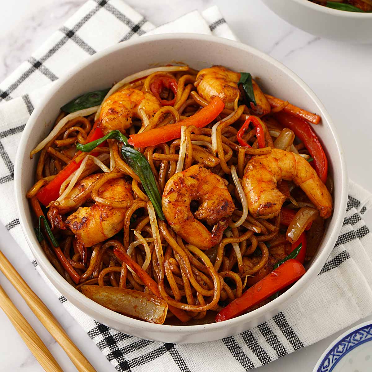 What is prawn chow mein?