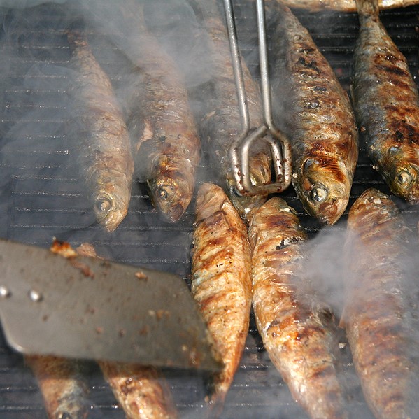What is the 10 Minute Rule for grilling fish?