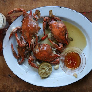 What is the best beer to cook crabs in?