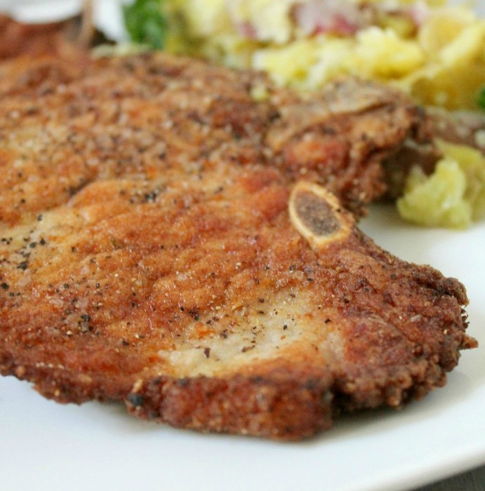 What is the best cut of pork chop for frying?