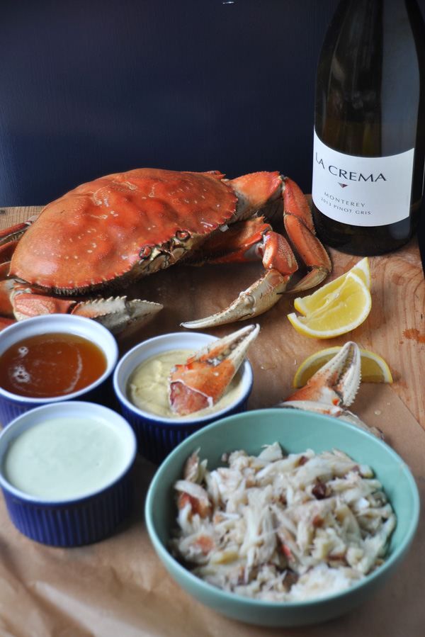 What is the best dipping sauce for Dungeness crab?