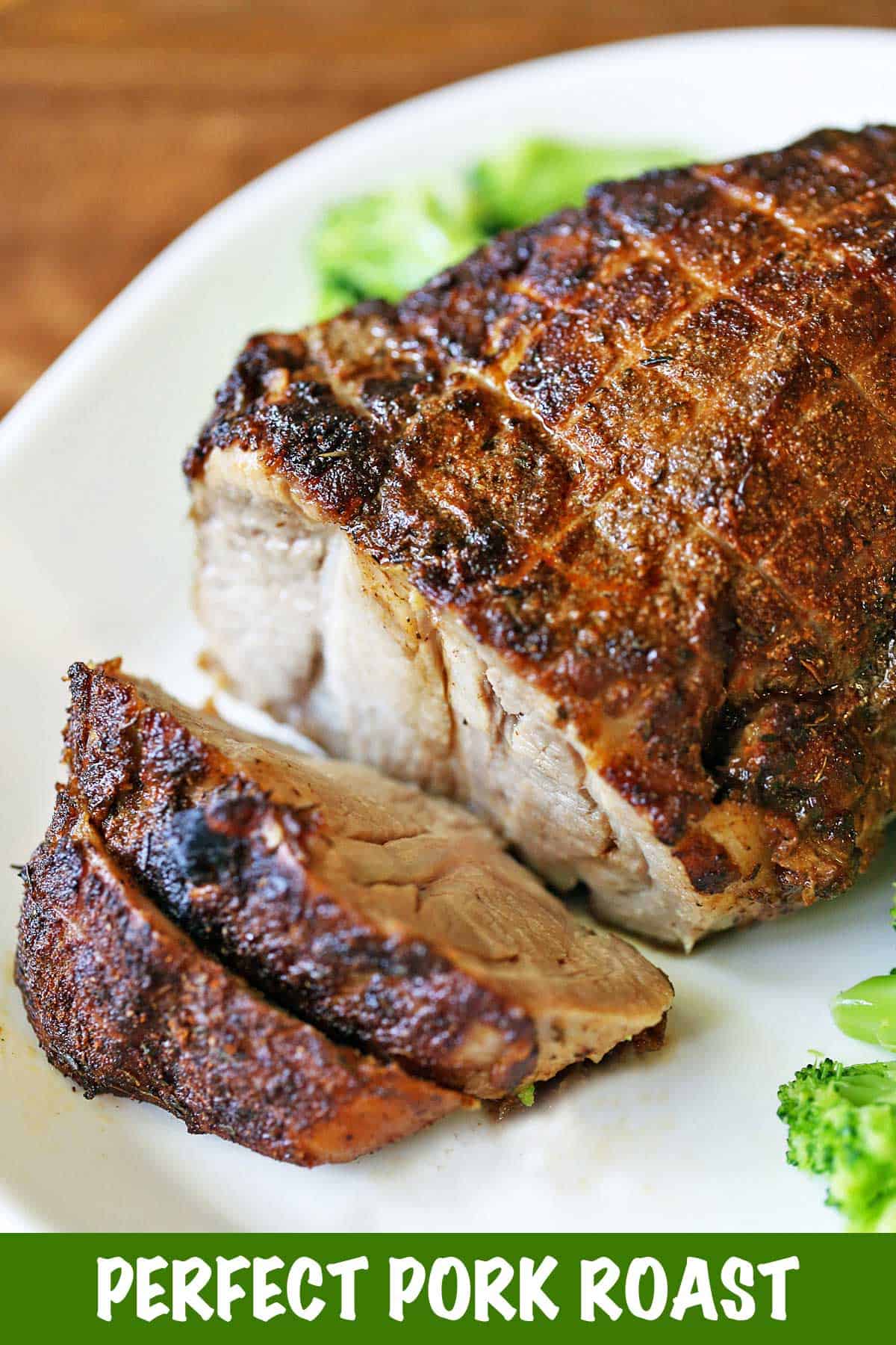 What is the best temperature to cook a pork roast in the oven?