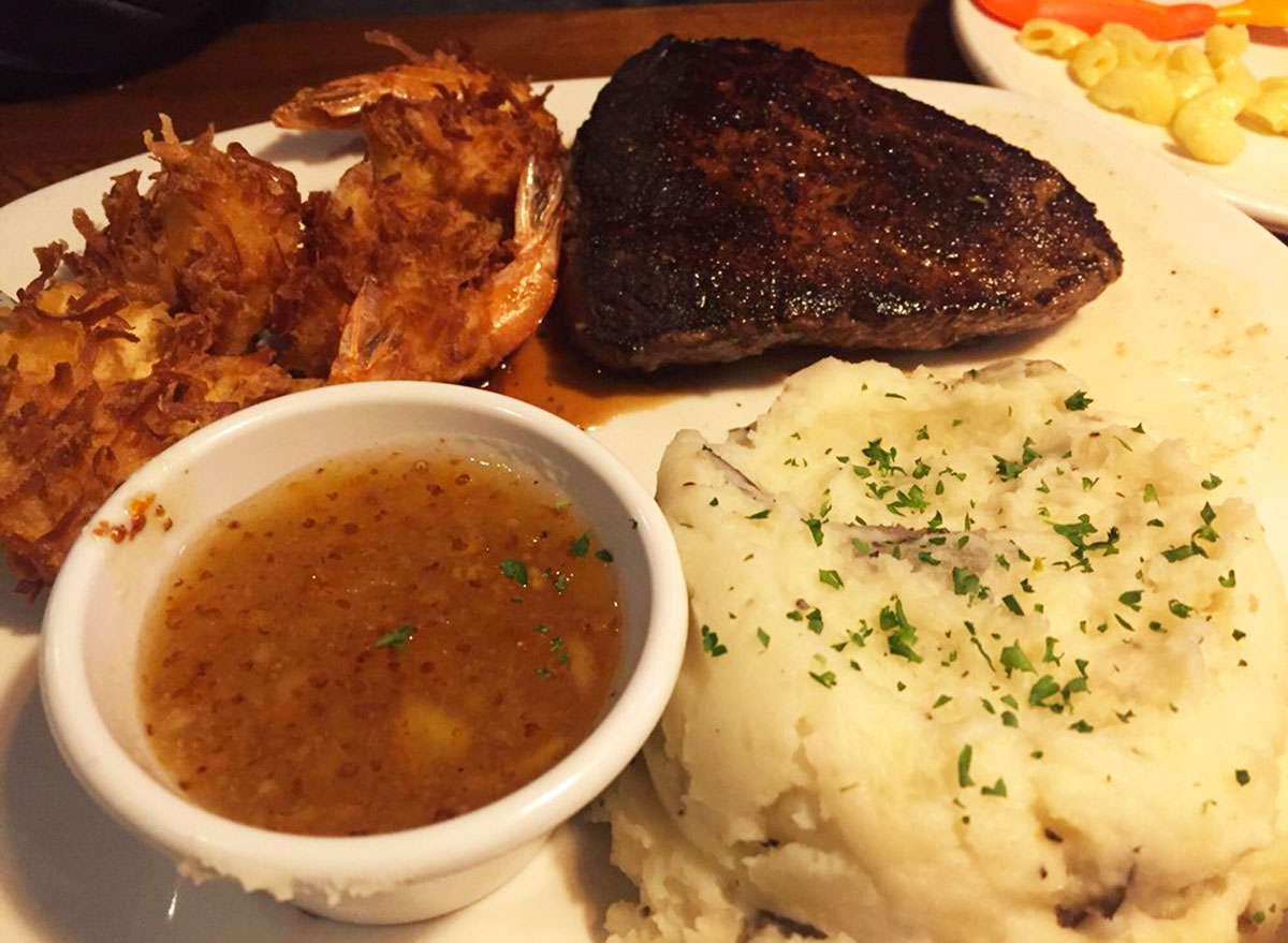 What is the best thing to eat at Outback Steakhouse?