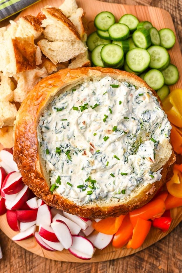 What is the best thing to serve with spinach dip?