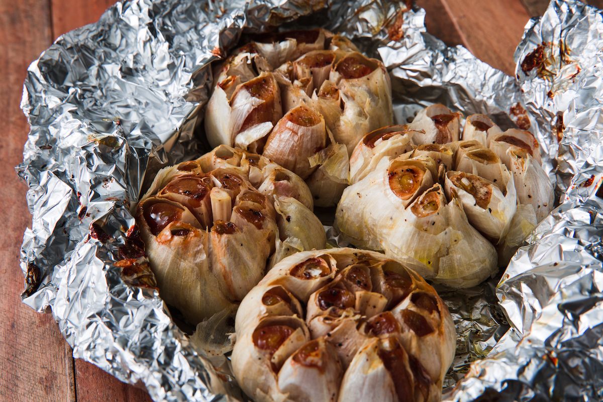 What is the best way to cook garlic?