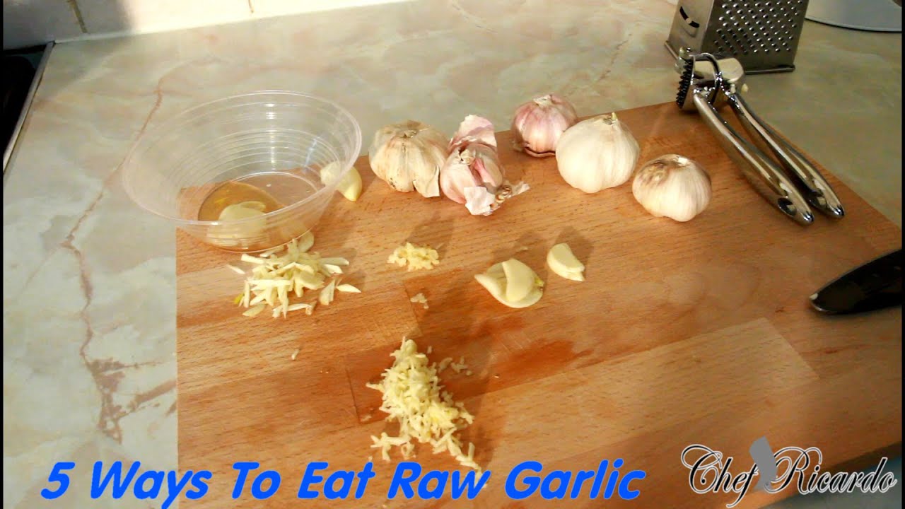 What is the best way to eat garlic?