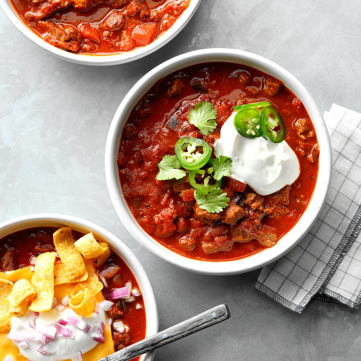 What is the best way to make chili taste better?