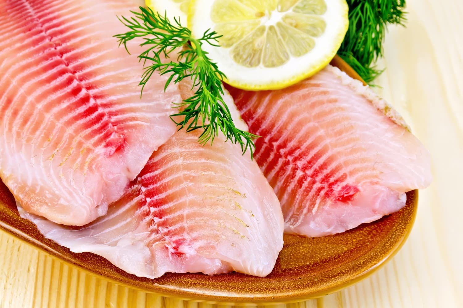 What is the difference between baking and fillet fish?