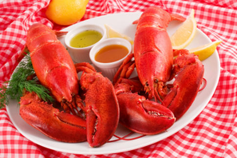 What is the difference between boiling and steaming lobster?