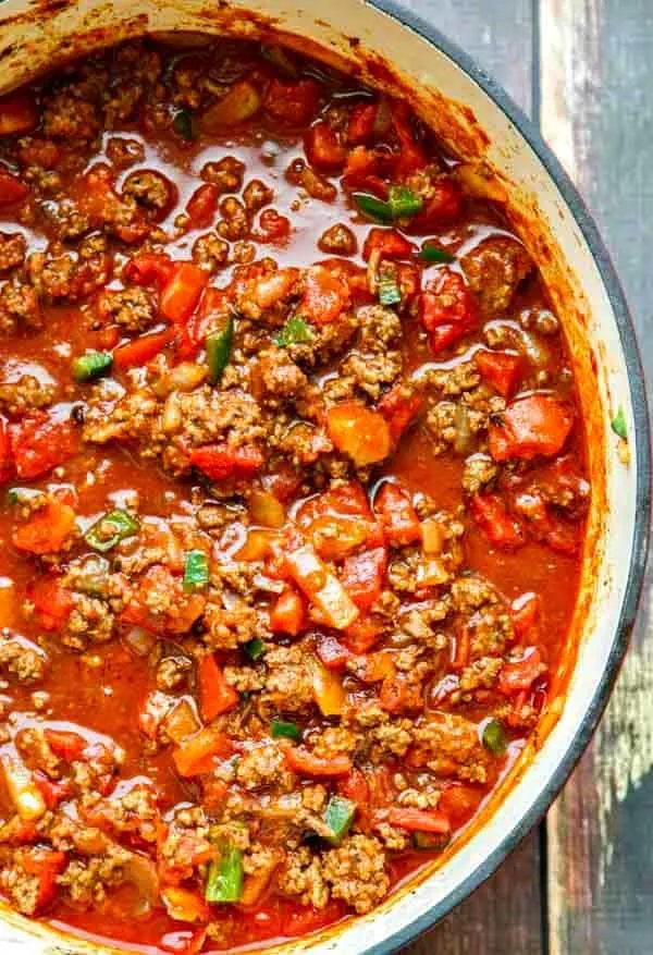 What is the difference between Chili and Beanless meat chili?