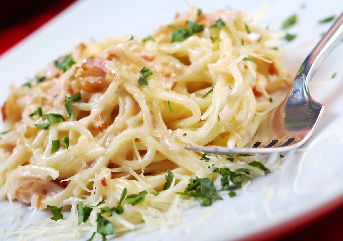 What is the difference between cream sauce and Alfredo sauce?