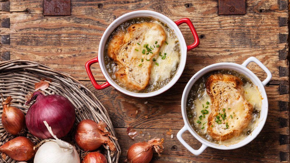 What is the difference between French onion soup and brown onion soup?