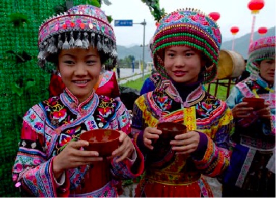 What is the difference between Miao and Hmong?