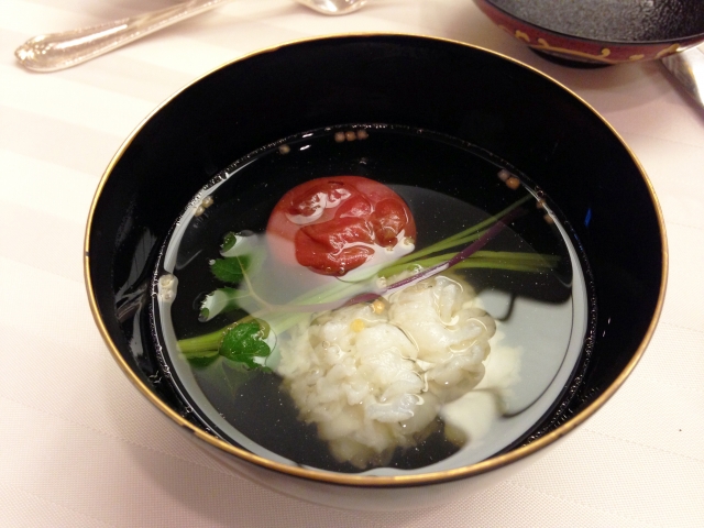 What is the difference between miso soup and suimono clear soup?
